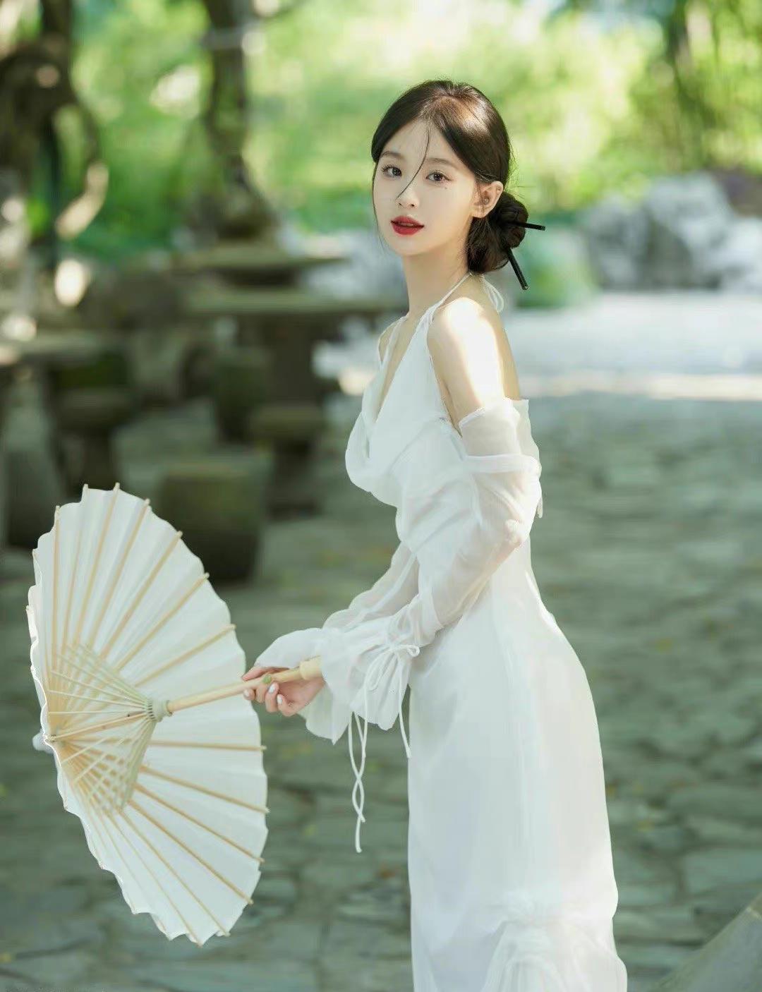 一款好看的发饰通常能够提升发型的整体质感，是女孩子偷偷变美的 美图社区 美图秀秀