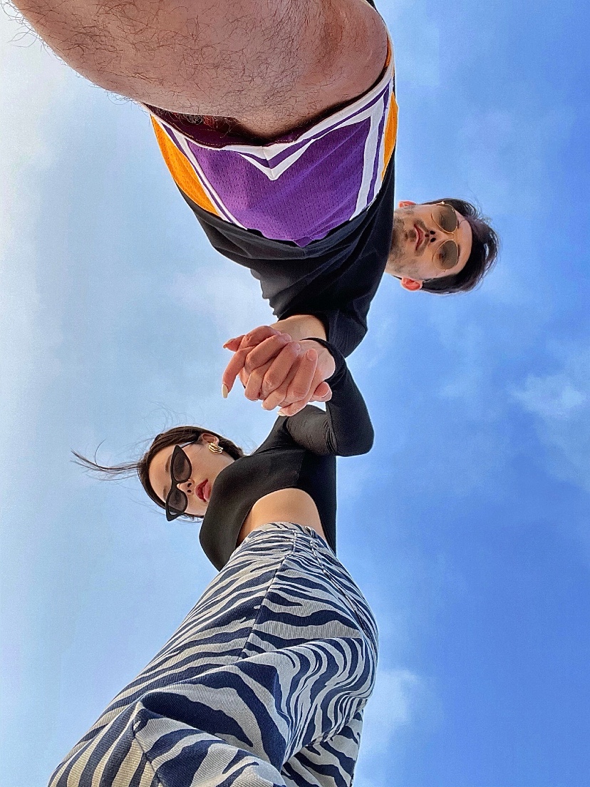 情侣拍照姿势🌤天空拍照大法170/49kg大腿46小腿29-美图社区-美图秀秀