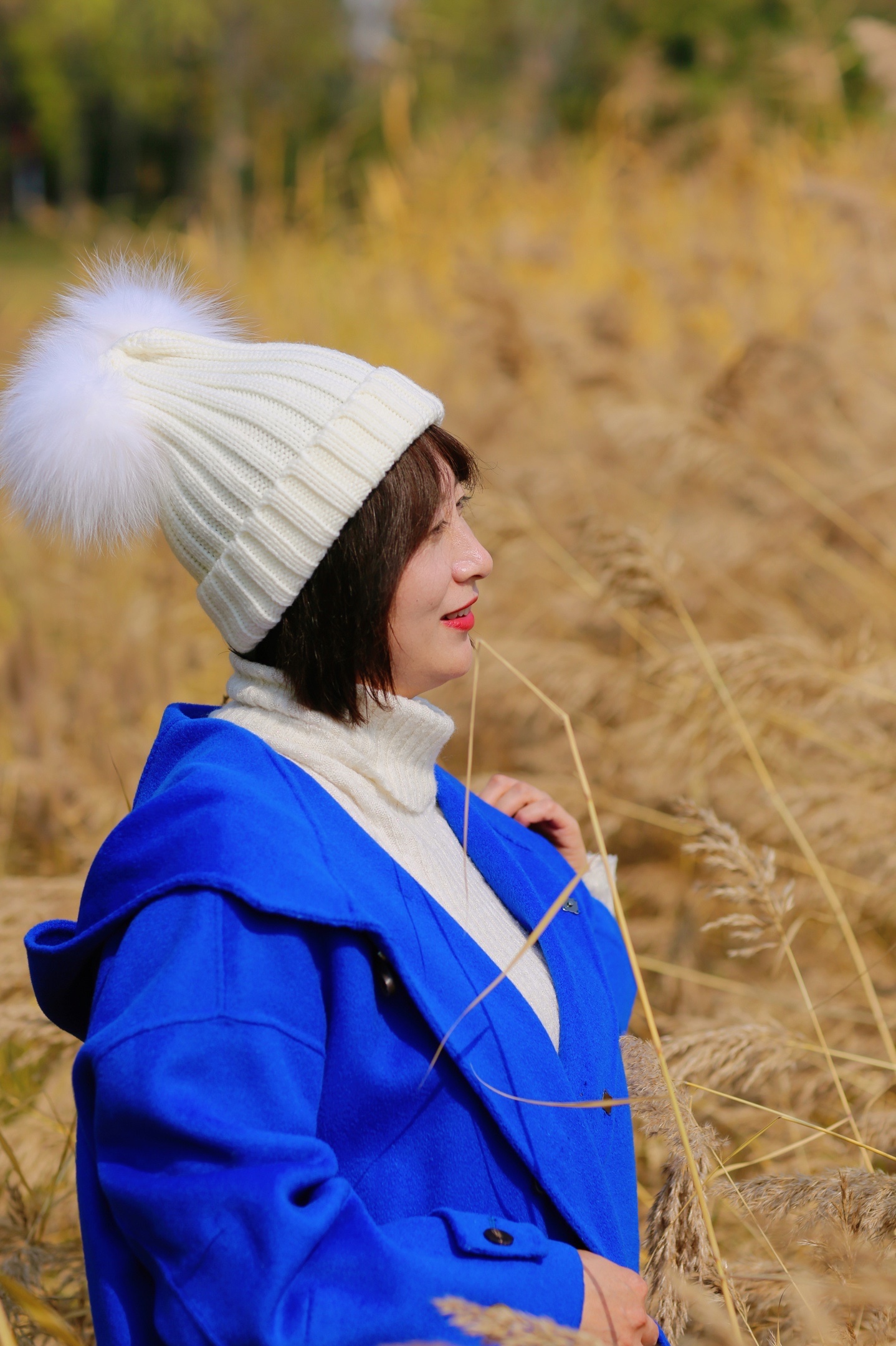 冬日穿搭，微胖女生穿搭，蓝色大衣 美图社区 美图秀秀